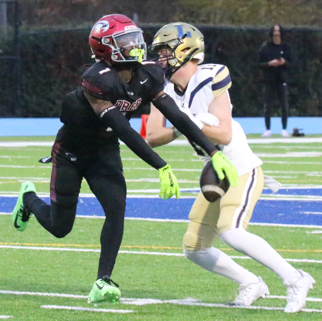 Defensive Back Omillio Agard Will be Honored as a 2024 All-American as ...